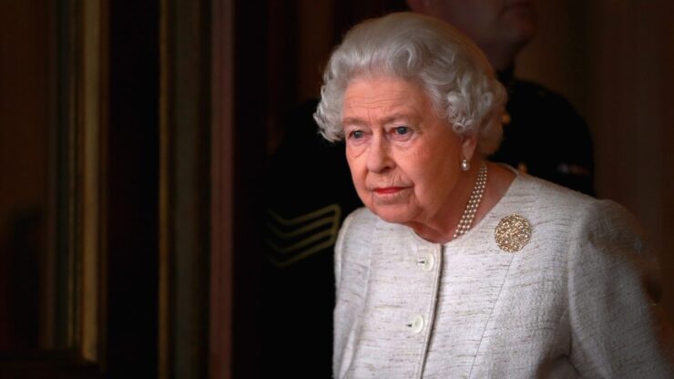 Queen Elizabeth May Hand Over Power to Prince Charles in Two Years ...
