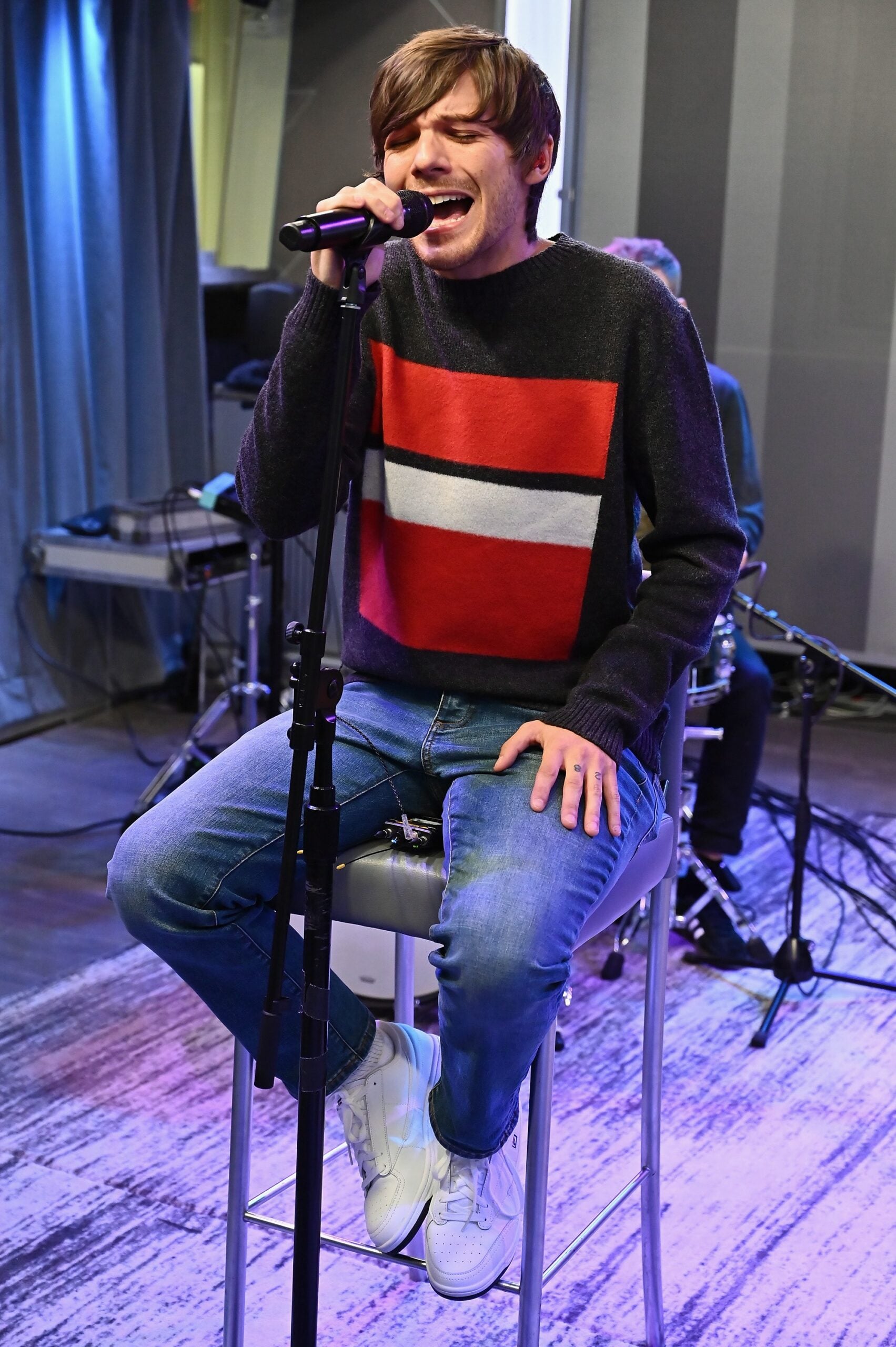Louis Tomlinson Announces World Tour, Debuts 'We Made It' Video — WATCH ...