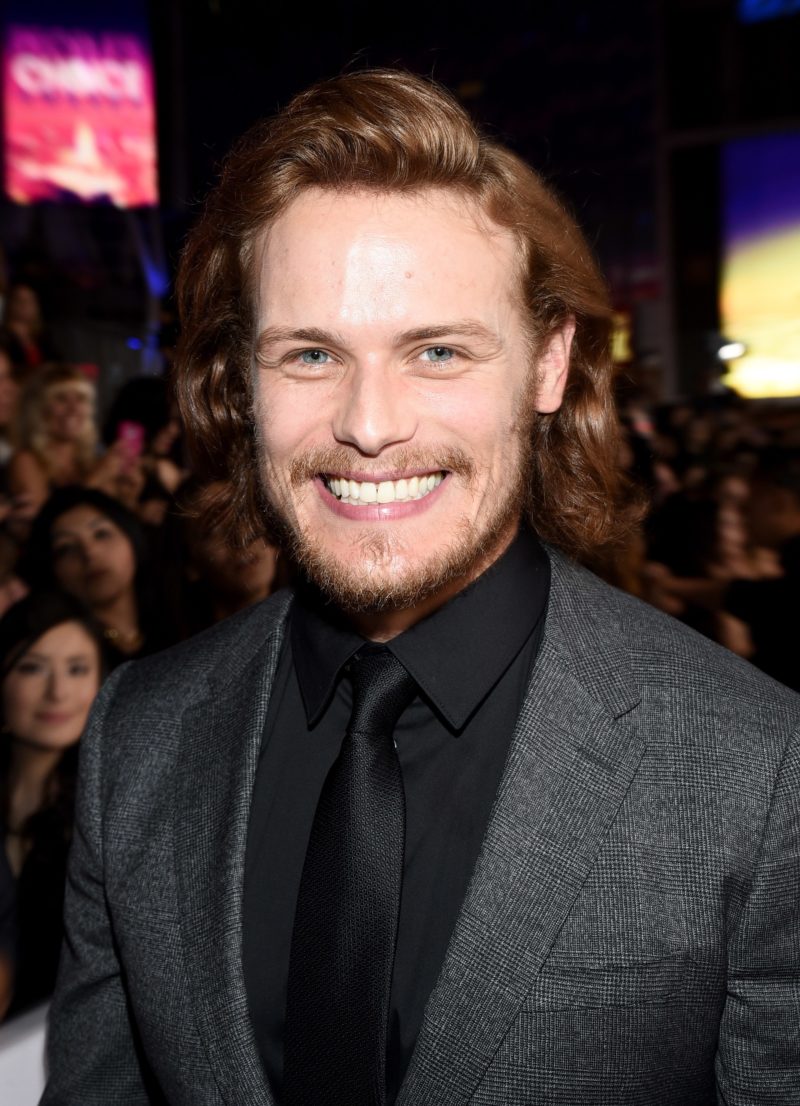 19 Photos of Sam Heughan's Best Red Carpet Smiles – Socialite Life