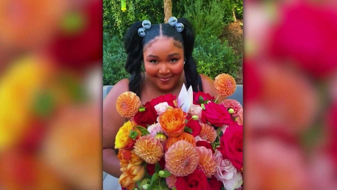 Harry Styles sends Lizzo flowers after she dethrones him in the US ...
