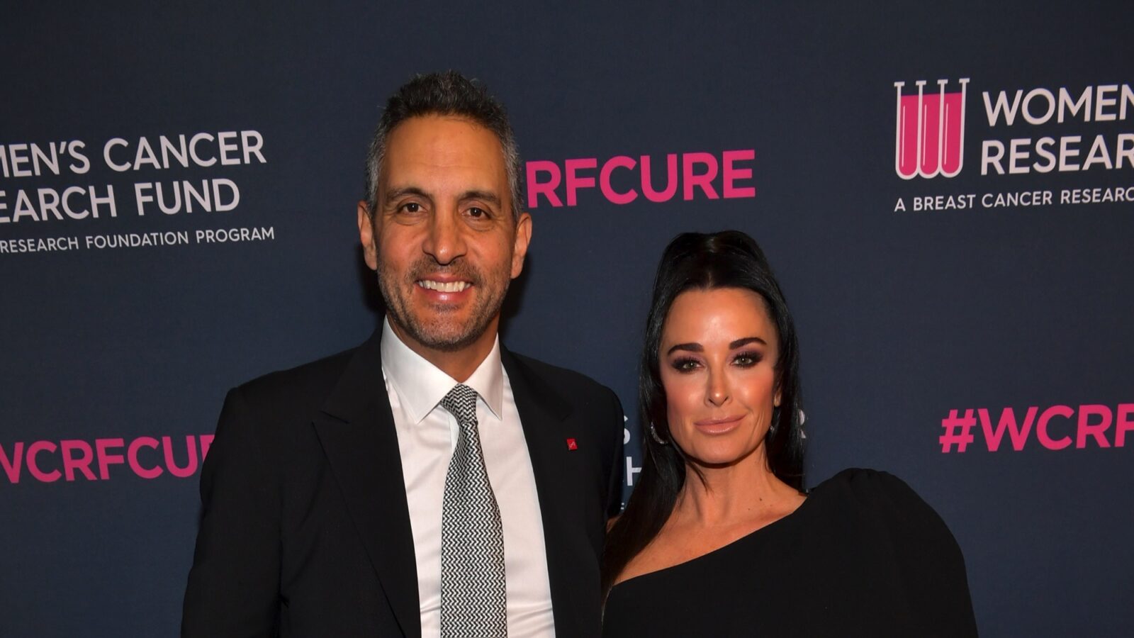 RHOBH's Kyle Richards, Mauricio Umansky deny split reports – Socialite Life