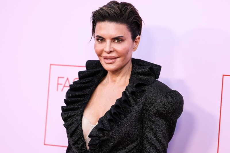 Lisa Rinna Admits She Overdid It With the Face Fillers – Socialite Life