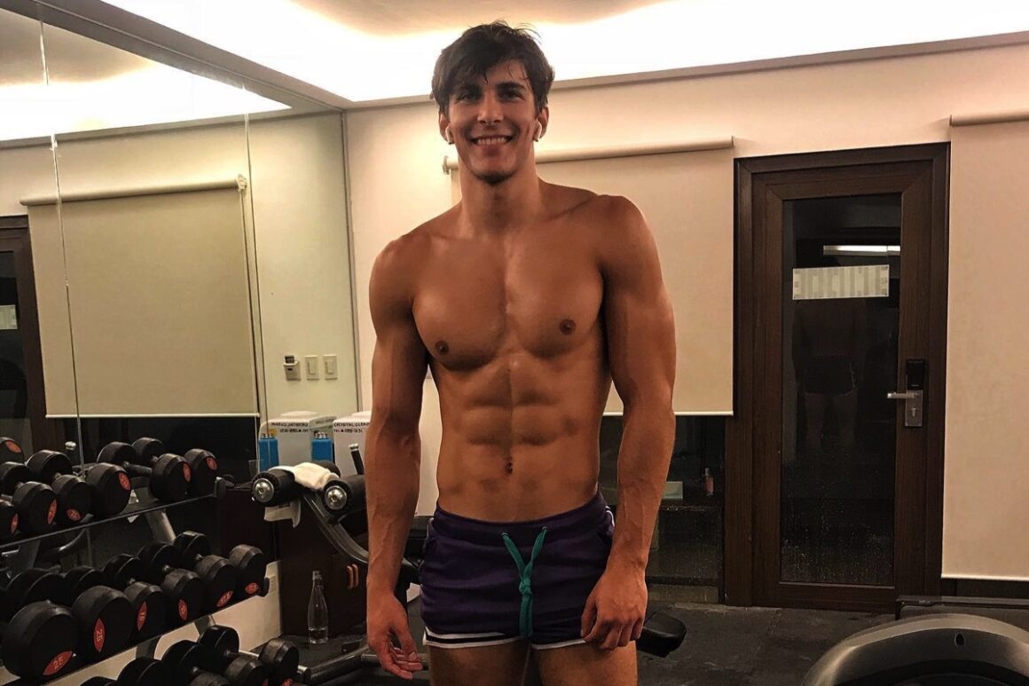 Juan Paoletti: Male Model Spotlight – Socialite Life