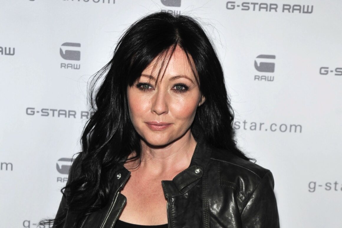 Beverly Hills 90210 star Shannen Doherty dies aged 53 – Socialite Life