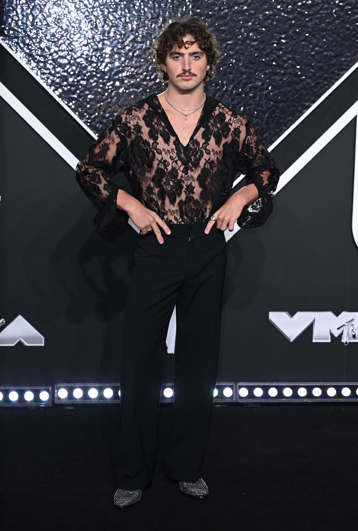 Celeb Snaps - MTV VMAs 2024: Sabrina Carpenter, Benson Boone, Lisa, and ...