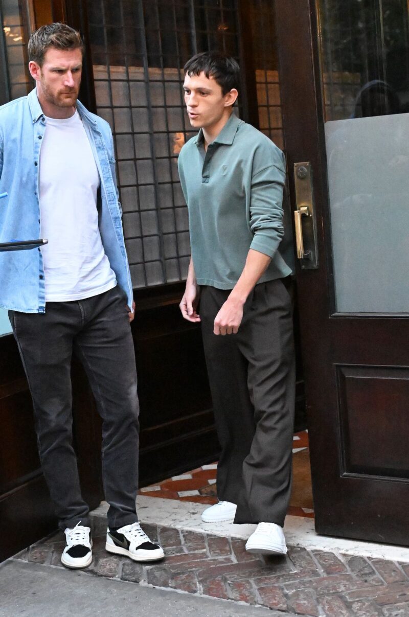 Tom Holland Opens Up About Why He's "Petrified" to Host SNL Despite ...
