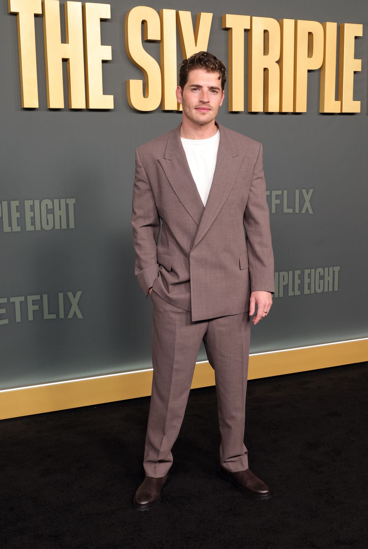 Celeb Snaps — Andrew Garfield, Oprah Winfrey, Bill Skarsgard, and more ...