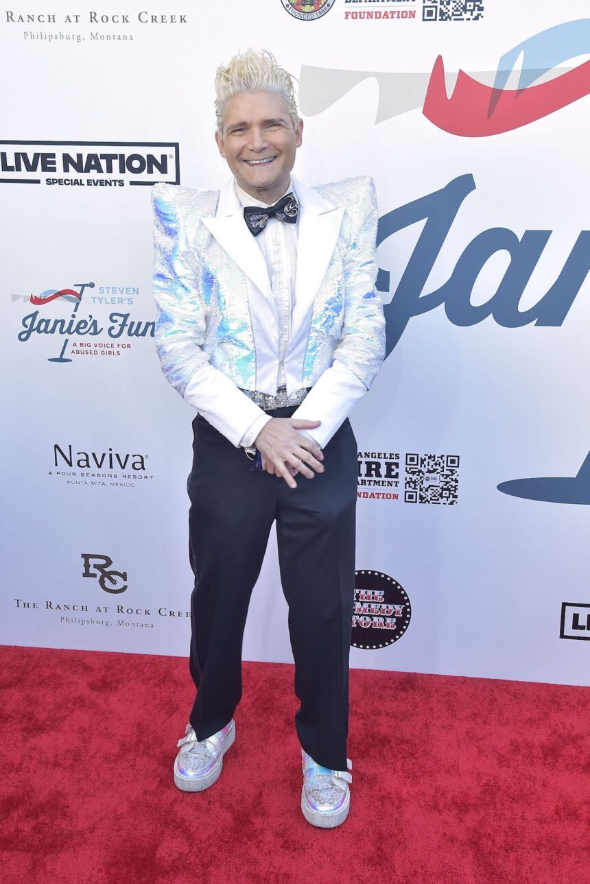 Celeb Snaps — Jeremy Allen White, David Archuleta, Colman Domingo ...