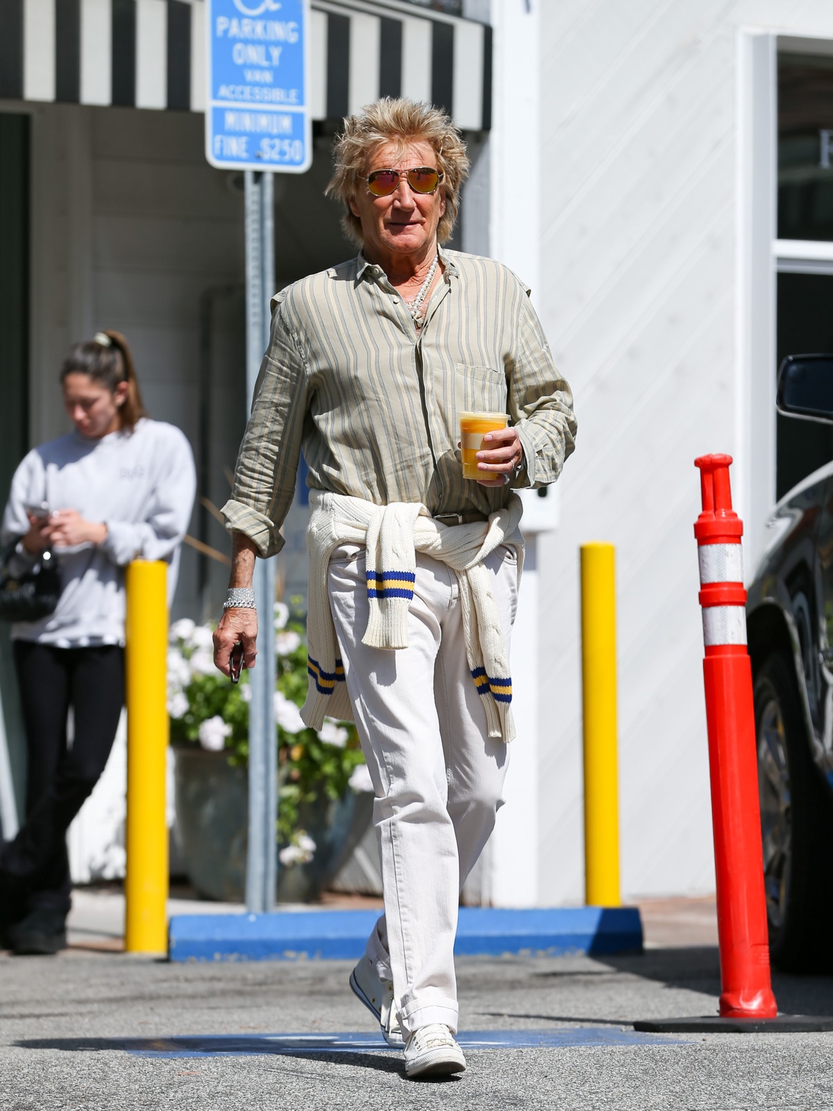 Celeb Snaps: Princess Catherine, Leslie Bibb, Jamie Campbell Bower ...