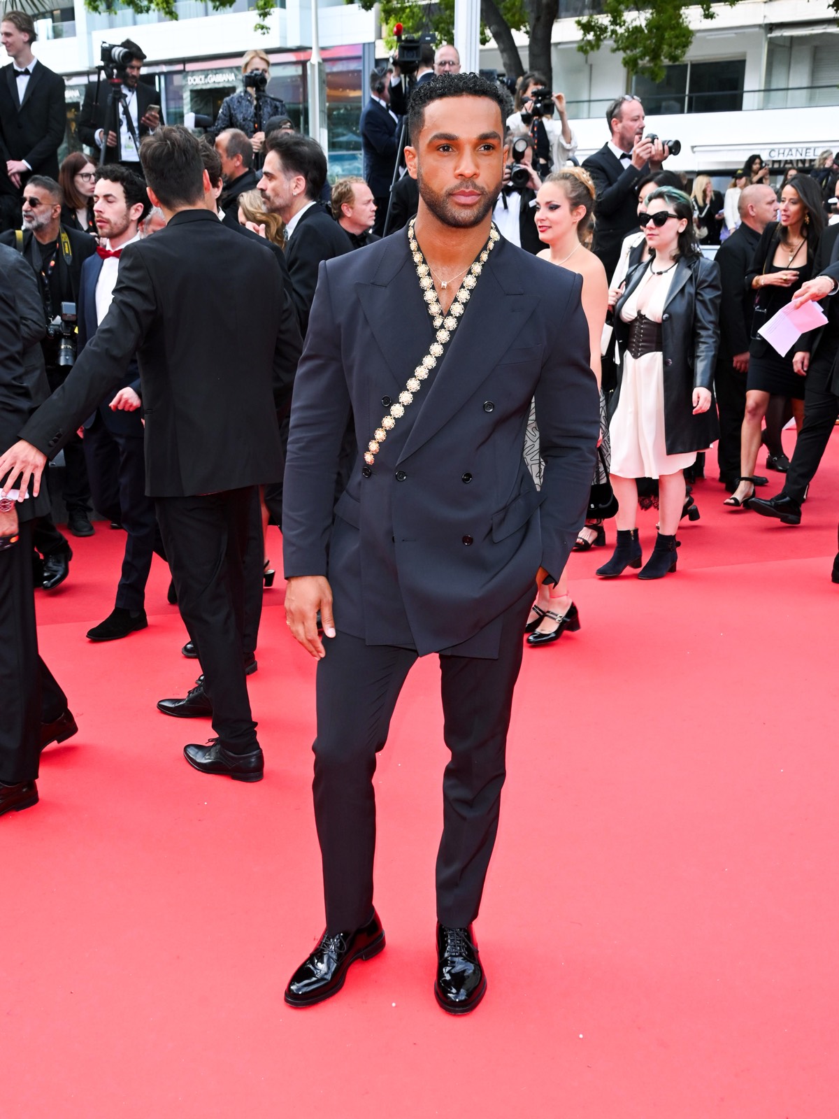 Celeb Snaps: Alexander Skarsgård, Shia LaBeouf, Paul Mescal, Lucien ...