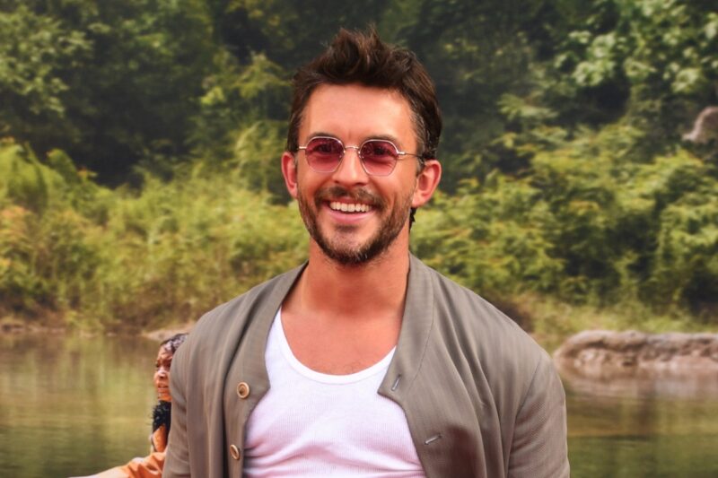 Jonathan Bailey and Jimmy Fallon don “slutty little glasses” and almost ...