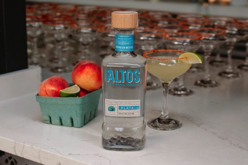 Porsha Williams serves up Summer with the Peach! Please Margarita Kit ...