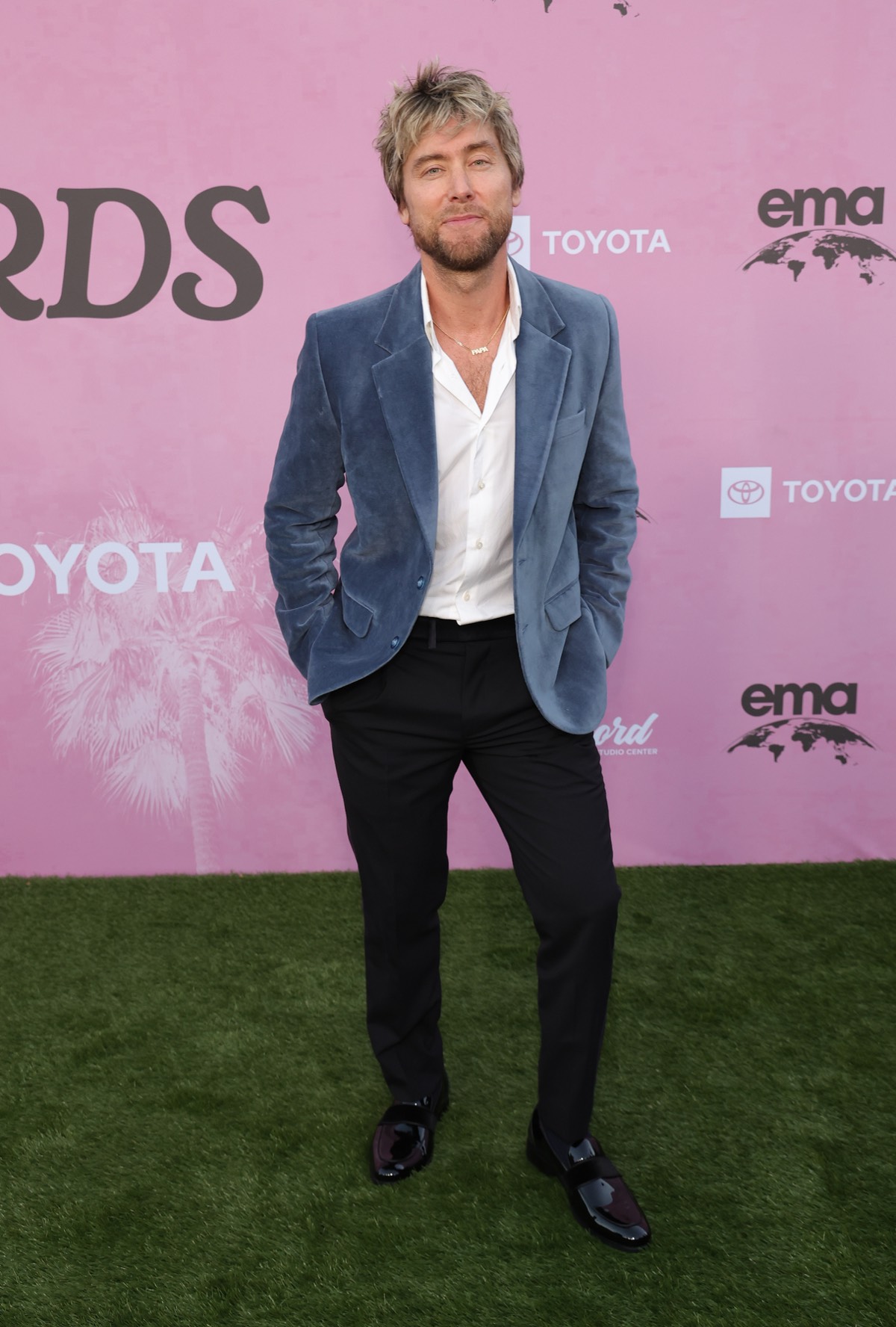 Celeb Snaps: Andrew Garfield, Ayo Edebiri, Paul Mescal, Benedict ...