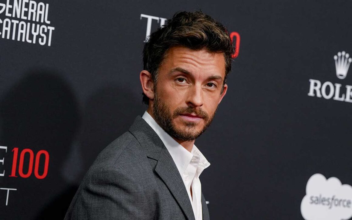 Jonathan Bailey makes history as People's 2025 Sexiest Man Alive ...